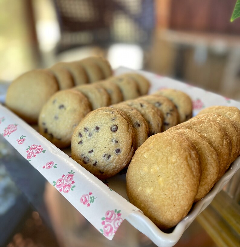 Chocolate & White Chip Delight Large 34 - Etsy