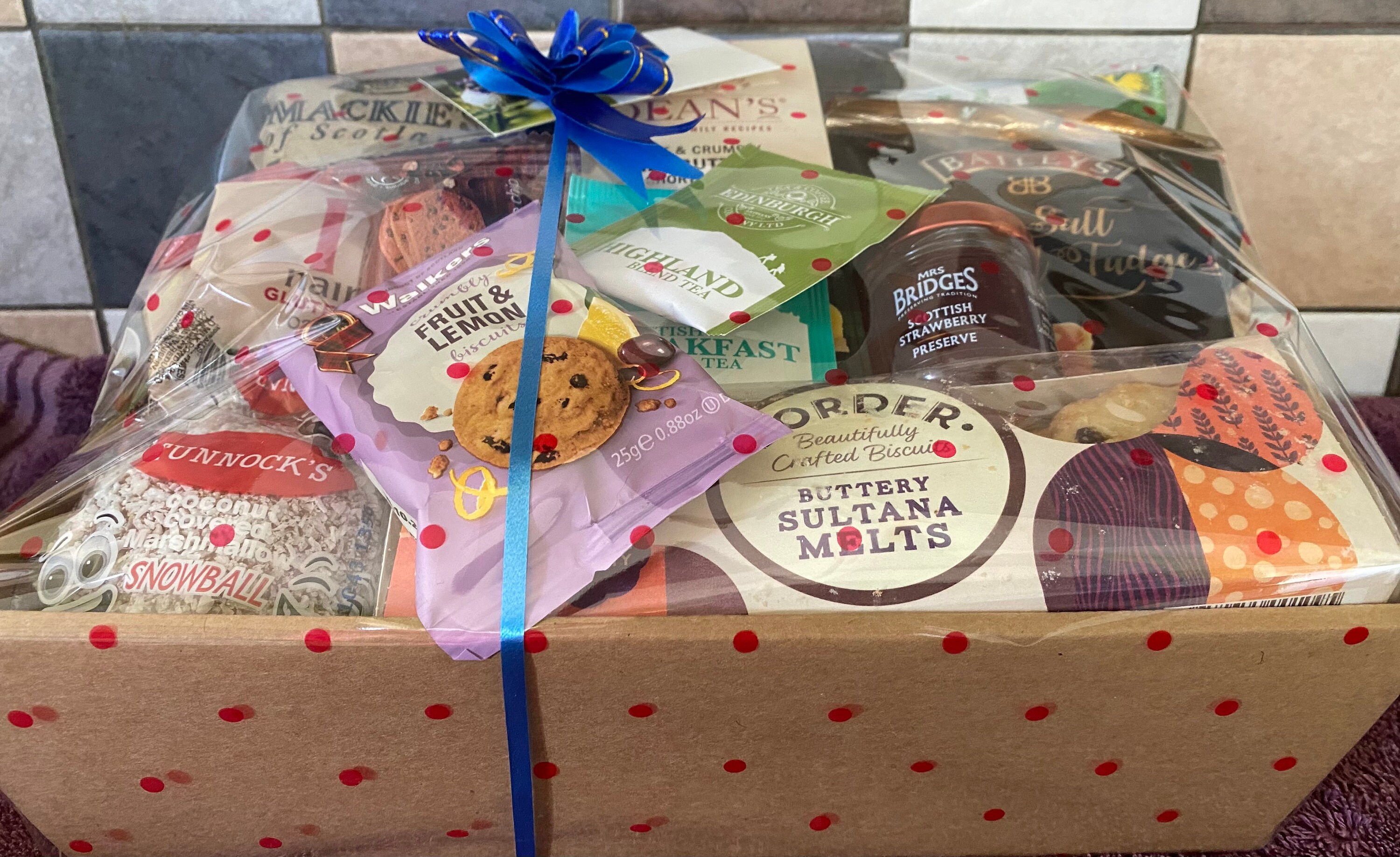 A Taste of Scotland Scottish Luxury Food Hamper. Traditional | Etsy