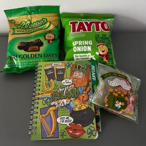 Irish Gift Hamper | Ireland Snack Gift | Gift Box From Ireland ...