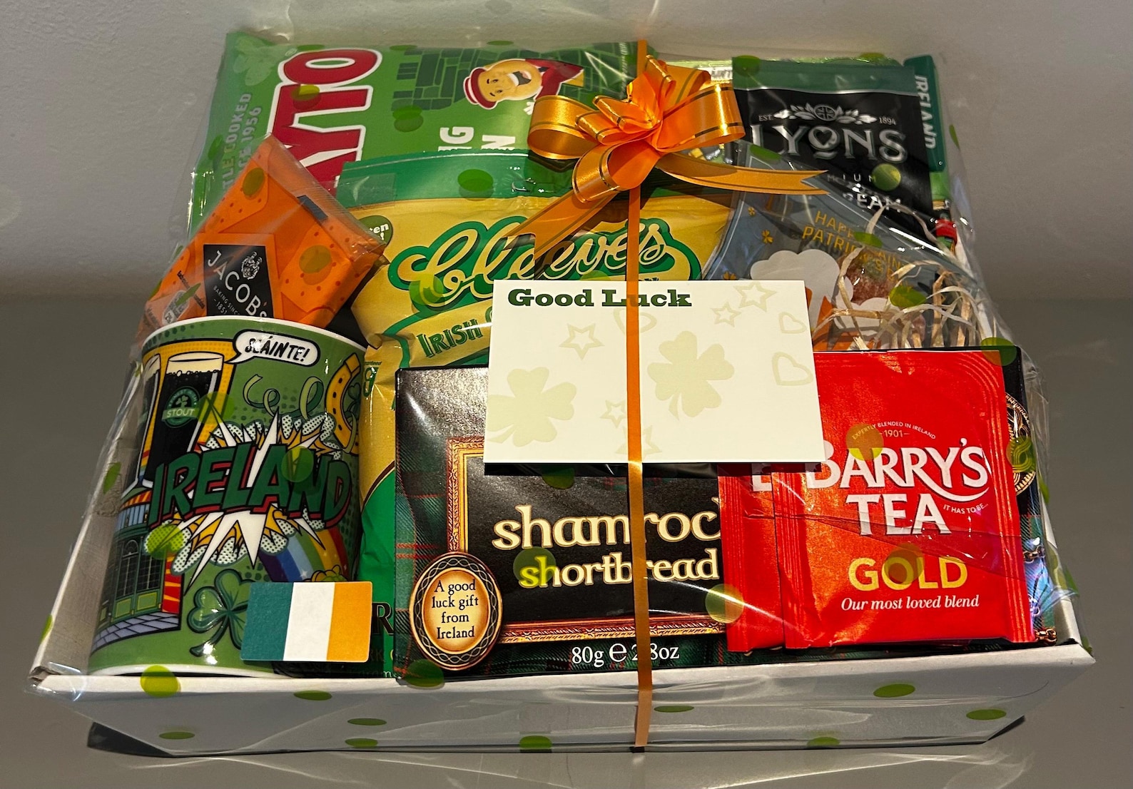 Irish Gift Hamper | Ireland Snack Gift | Gift Box From Ireland ...