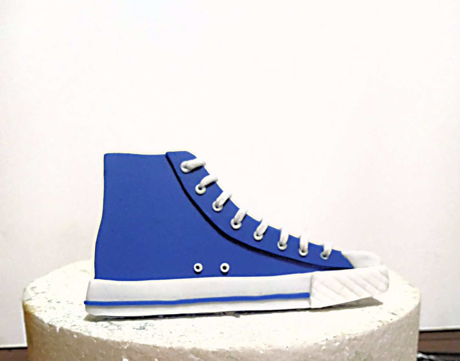 Fondant 2D Sneaker Cake Topper. Fondant Casual Shoe Cake Decoration - Etsy
