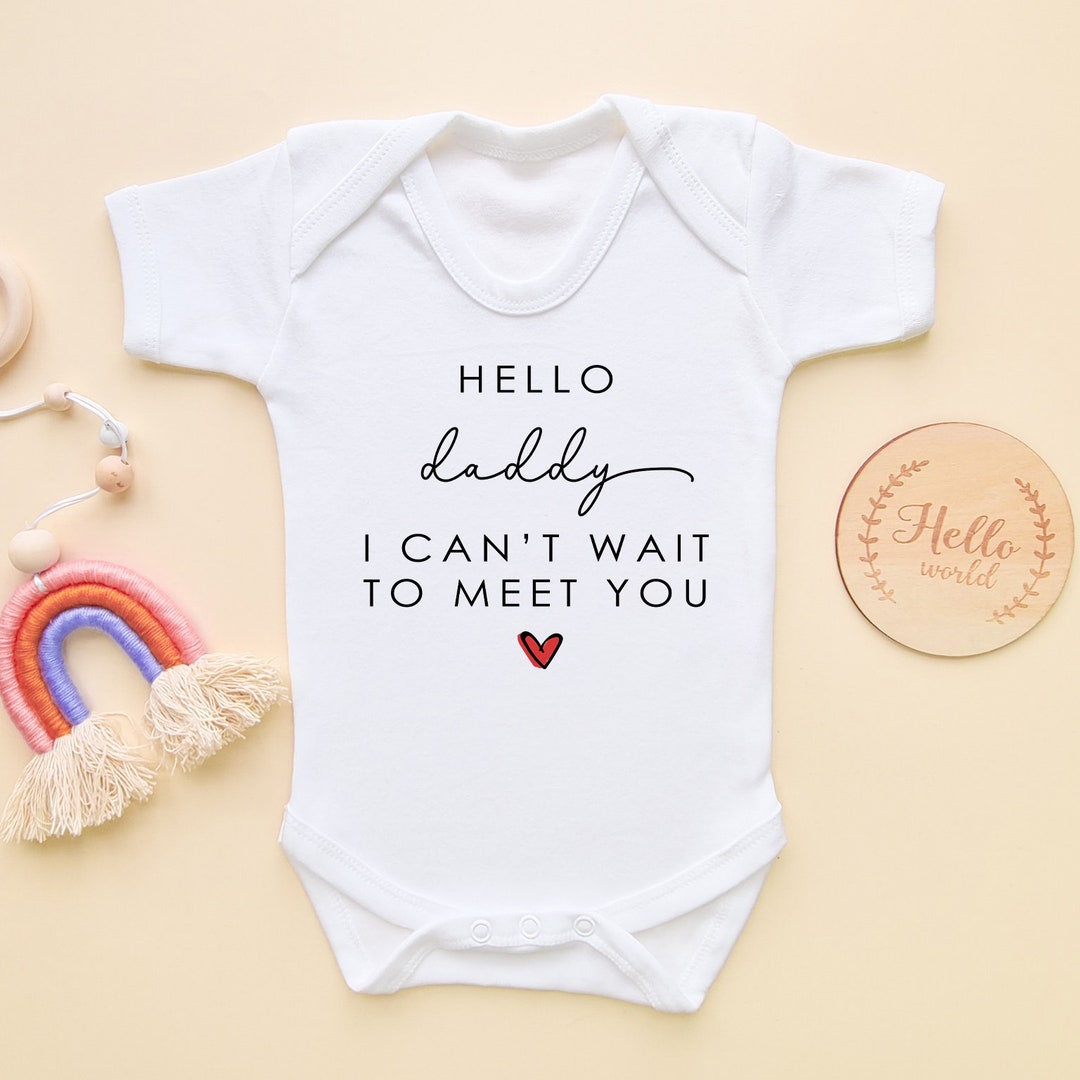 Hello Daddy Baby Onesie Baby Announcement Bodysuit Cute New Dad Gift ...