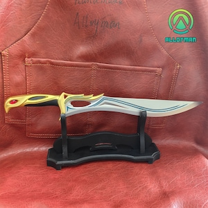 Sovereign Knife Life Size Metal Replica Artwork Standard Sovereign ...
