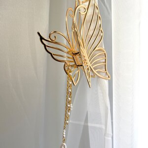 Unique Gold Claw Clip Stylish Butterfly, Tassel, Chain, Pearl Claw Clip ...