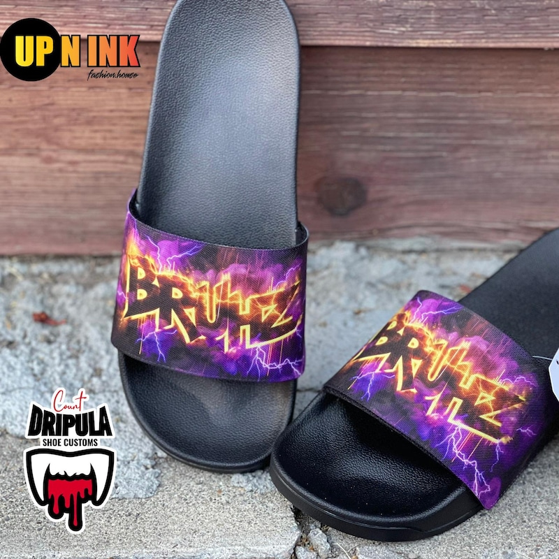 Que Dog Logos - Etsy