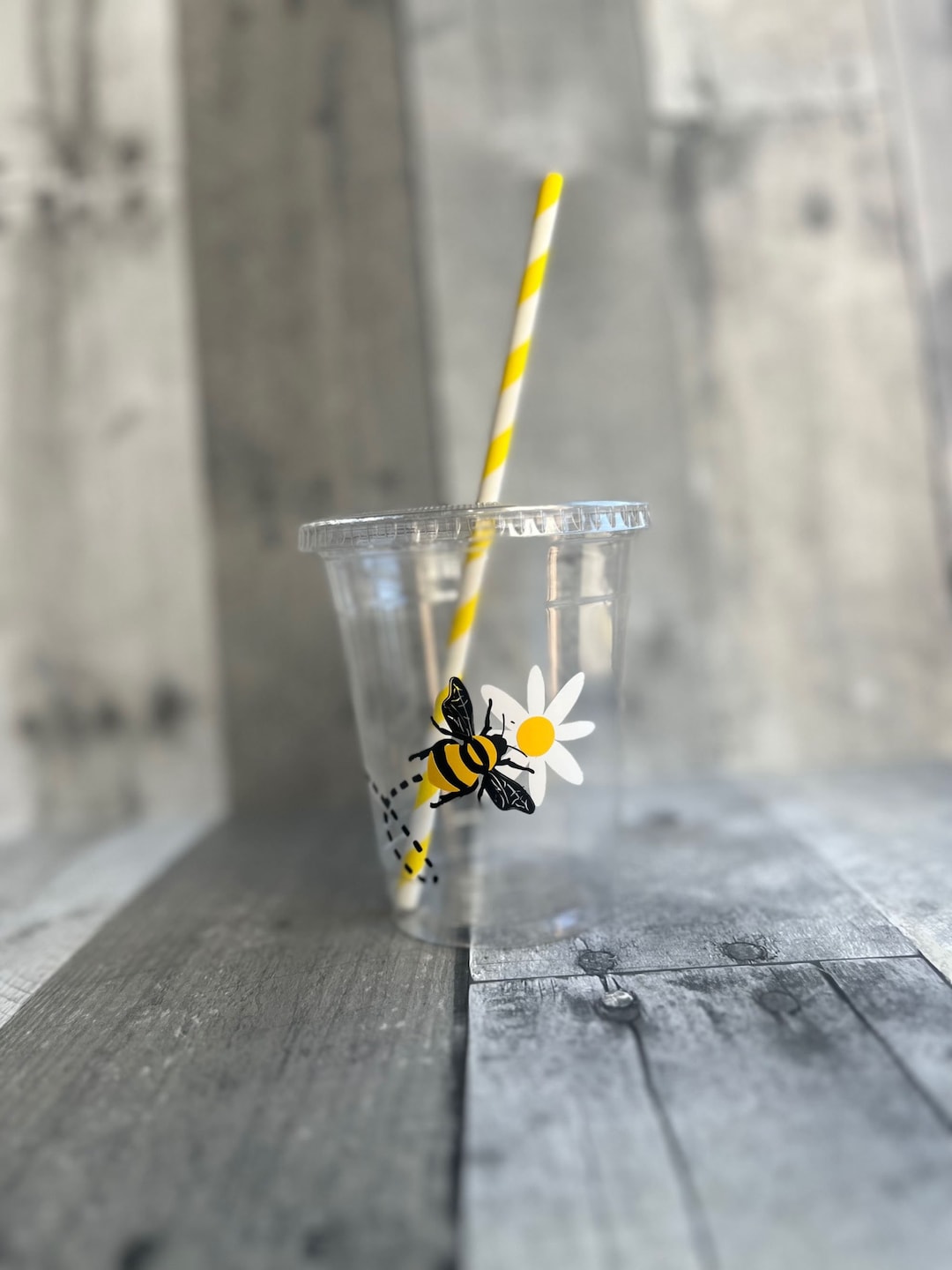 Bee Party Cups: 12 Oz Disposable Plastic Cups With Straw (set of 7) - Etsy