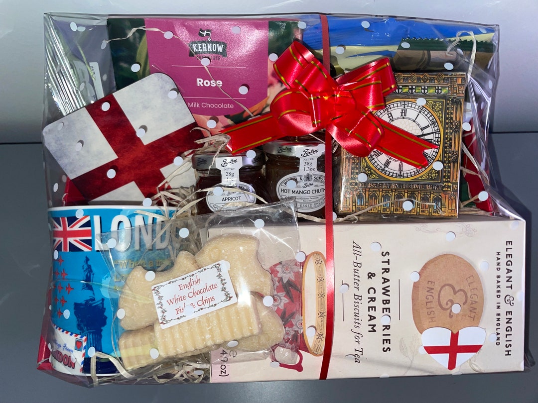 English Luxury Themed Food Gift Hamper | Taste of England Food Gift ...
