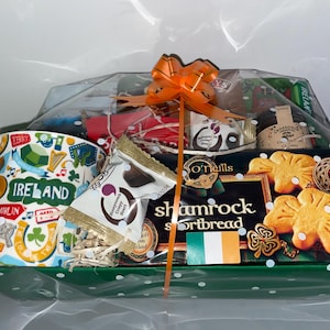 Irish Gift Hamper | Ireland Snack Gift | Gift Box From Ireland | Irish ...