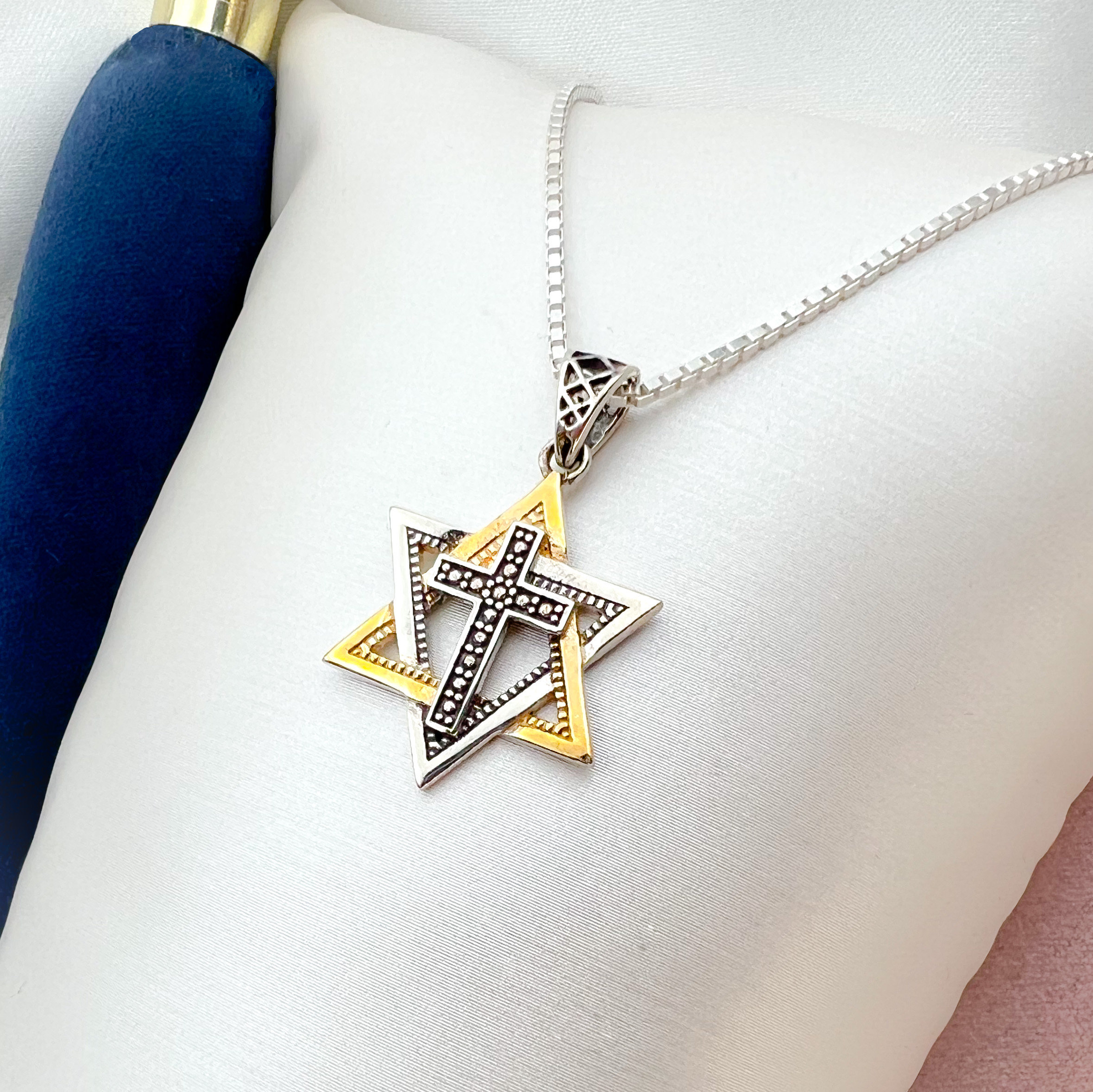 Elegant Messianic Star of David Cross Pendant | Dazzling Zircons ...