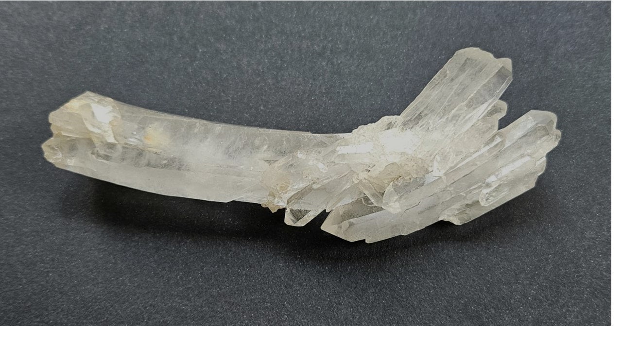 Rare and Unusual Curved Quartz Crystal With Double Terminated Crystals ...