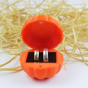 Pumpkin Ring Bearer | Hinged Pumpkin Ring Box | Squash Ring Box | Gold ...