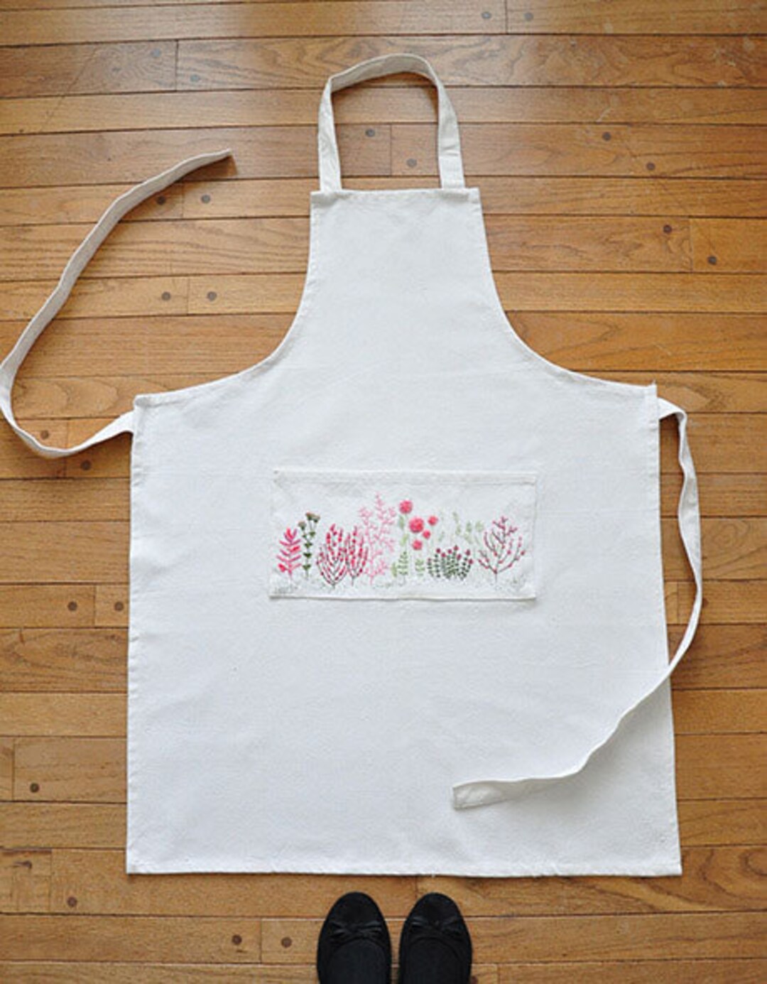 Personalized Sweet Floral Apron, Natural Embroidered Floral Apron With Lace Trim, Customized ...