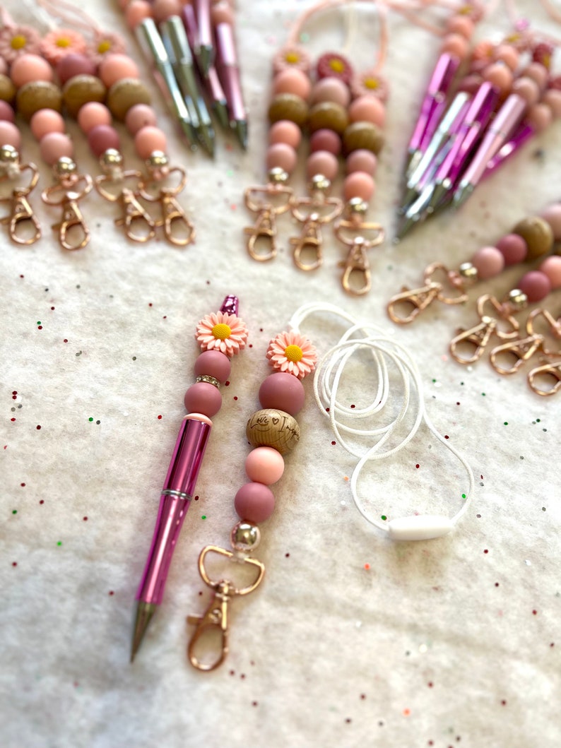 Georgia Stylish Gift Set for Teachers or Work With Lanyard & Beaded Pen ...