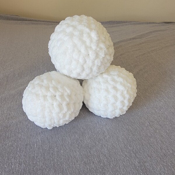 Snowball Fight - Etsy