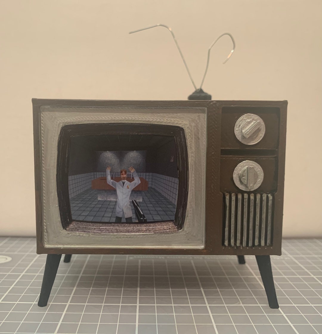 Retro Vintage Wood Grain Look Hand Painted TV Television Miniature 1:12 ...