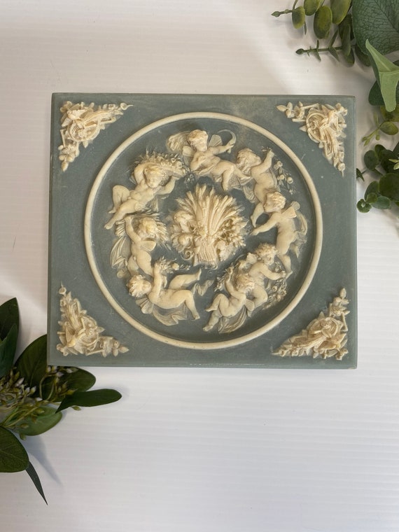 vintage genuine incolay stone - Gem