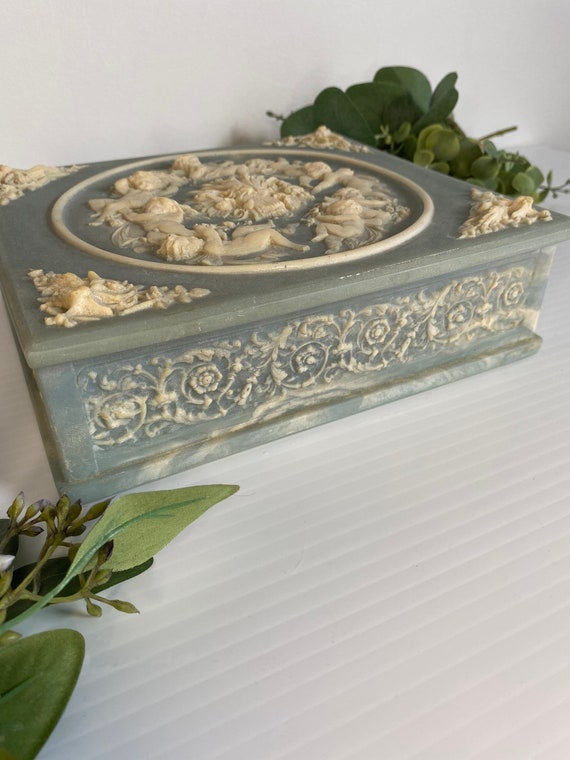 Vintage Genuine Incolay stone jewelry box with emboss… - Gem