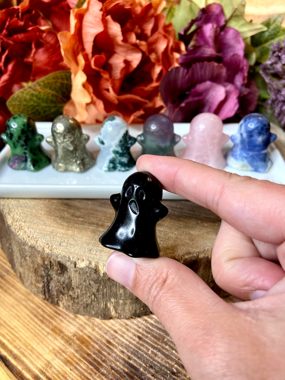 Mini Crystal Ghost Crv324, Halloween Crystal, Ghost Carving, Obsidian ...