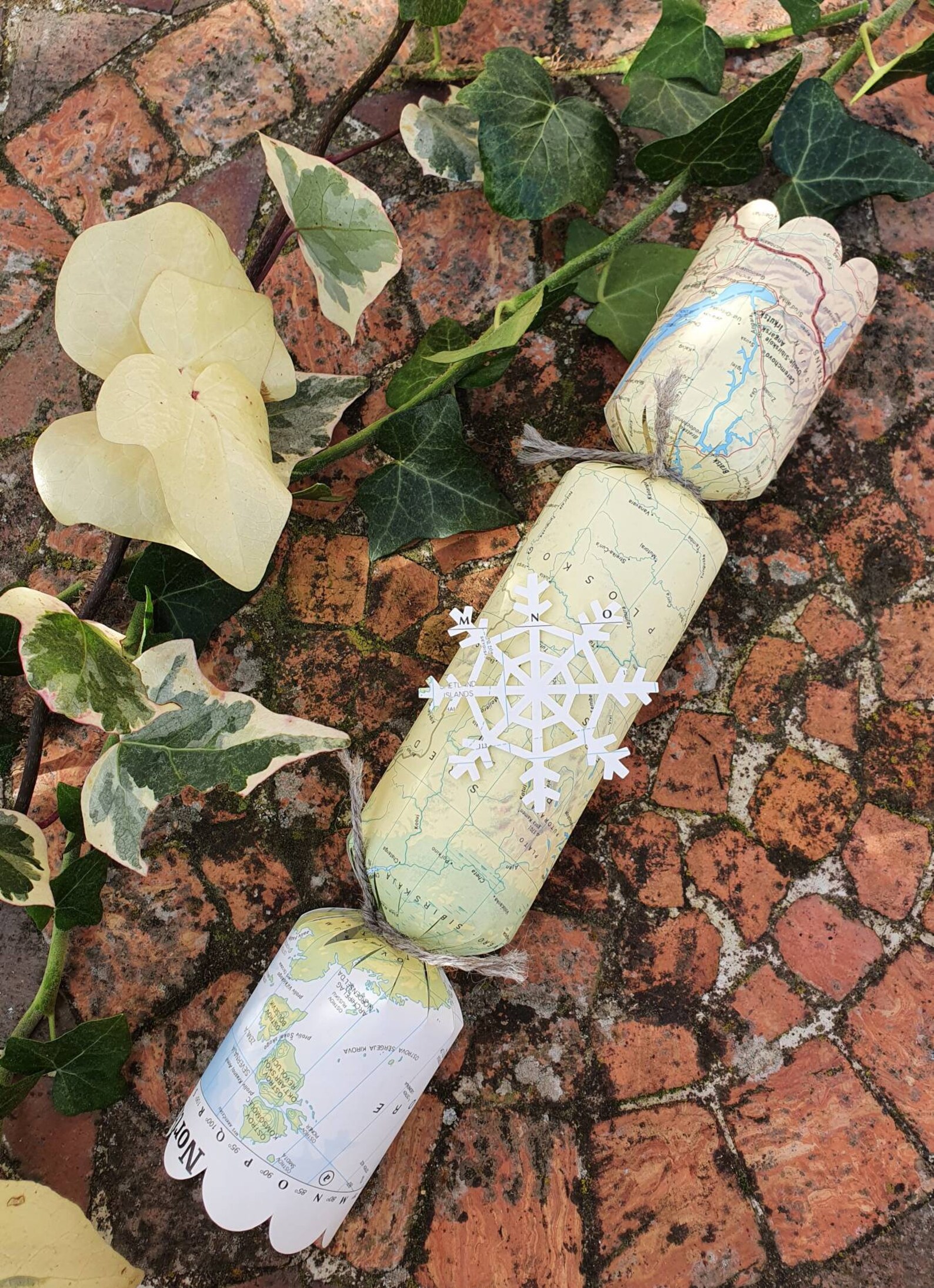 Upcycled Map Make & Fill Your Own Christmas Crackers - Etsy UK