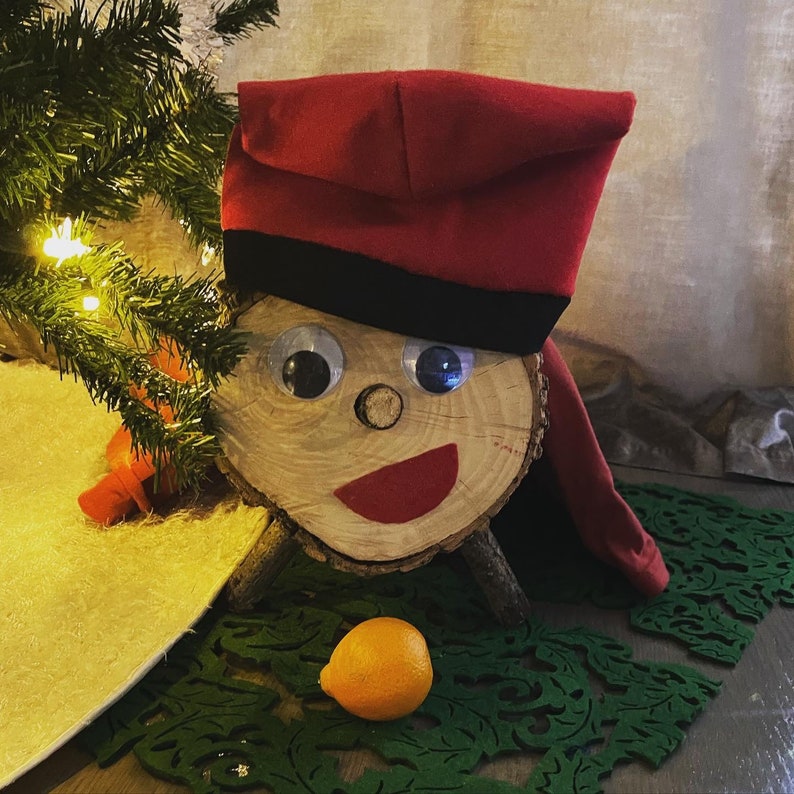 Tió De Nadal // Pooping Log the Catalan Holiday Tradition Now Available ...