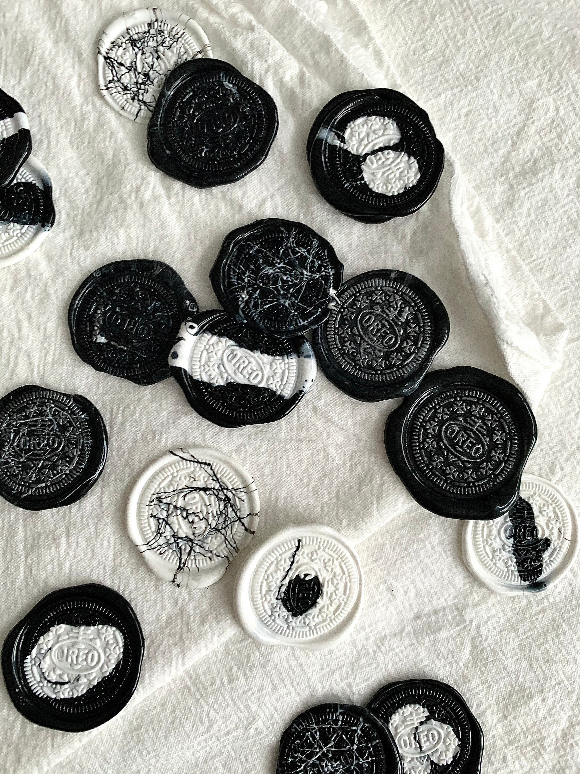 12 Handmade Delicate Oreo Wax Seal Stamps for envolpos | Etsy