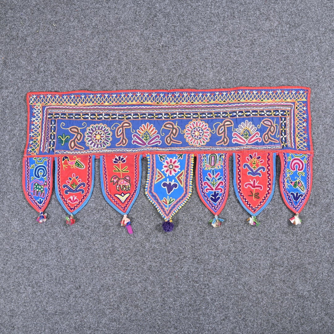 Tribal Art Motifs Vintage Bandanwal | Hand Crafted Mirror Work Gujarati ...
