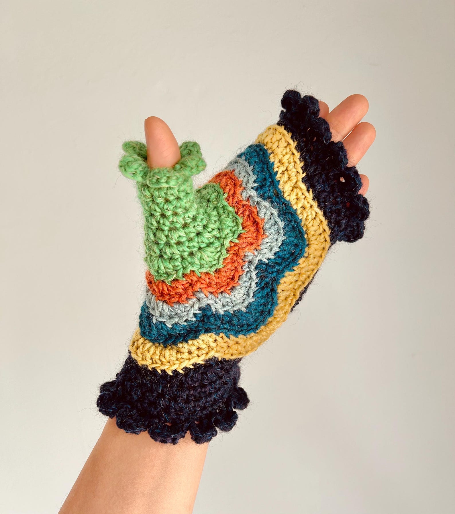 Hexi Mittens Graphical Flower | Fingerless Gloves | Crochet Mittens - Etsy