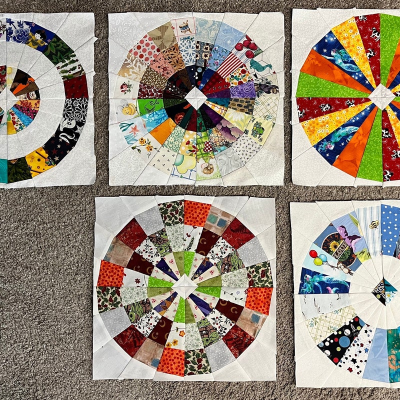 Modern Circle Quilt - Etsy