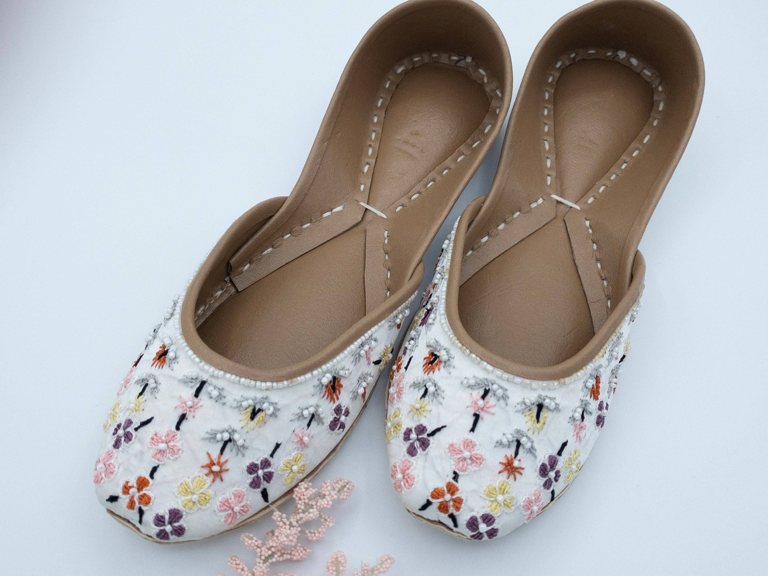 White Silk Floral Embroidered Ballet Flat Shoes Handmade - Etsy