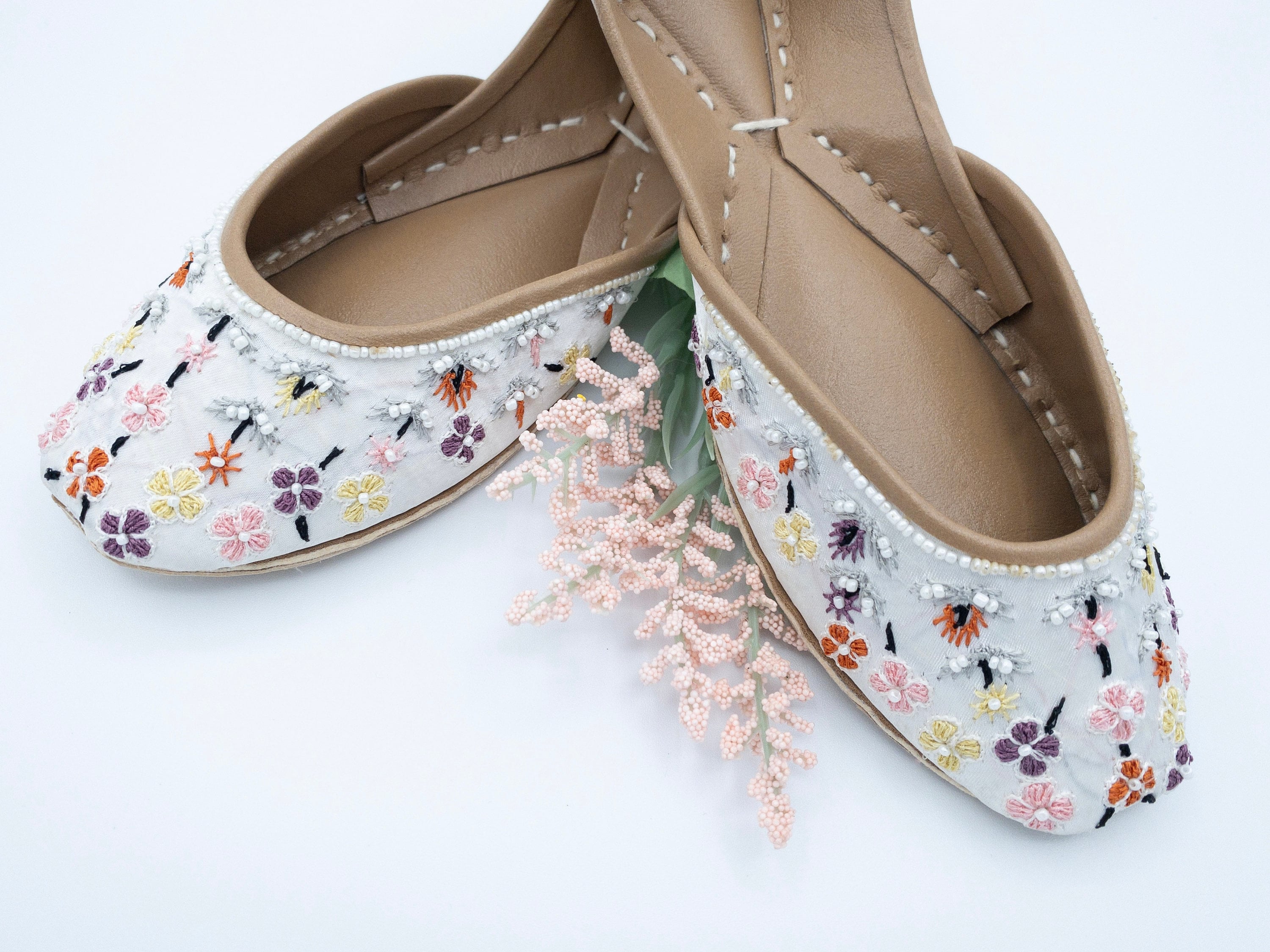White Silk Floral Embroidered Ballet Flat Shoes Handmade - Etsy
