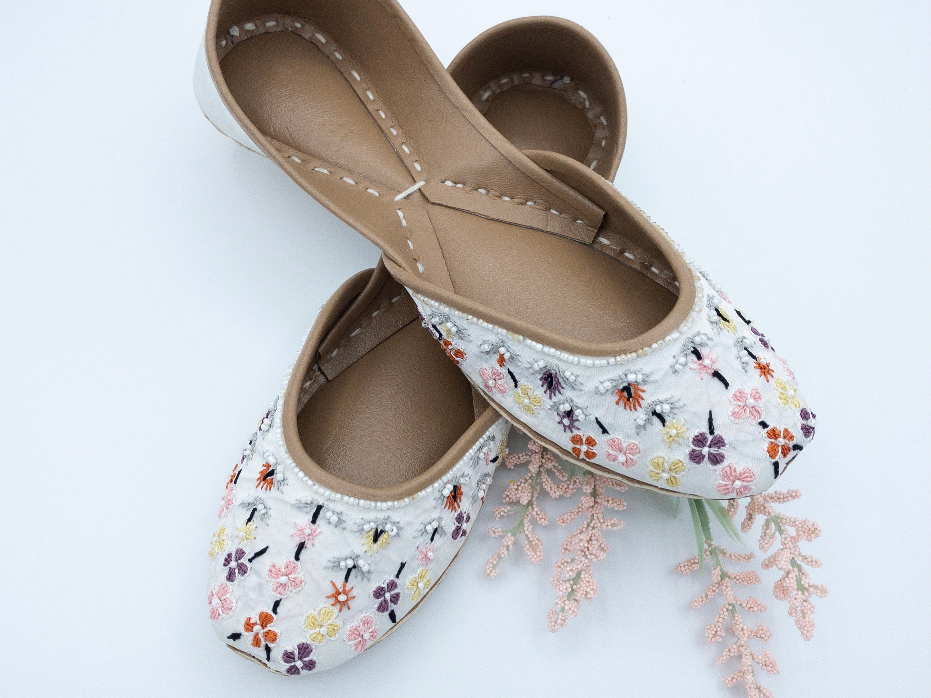 White Silk Floral Embroidered Ballet Flat Shoes Handmade - Etsy