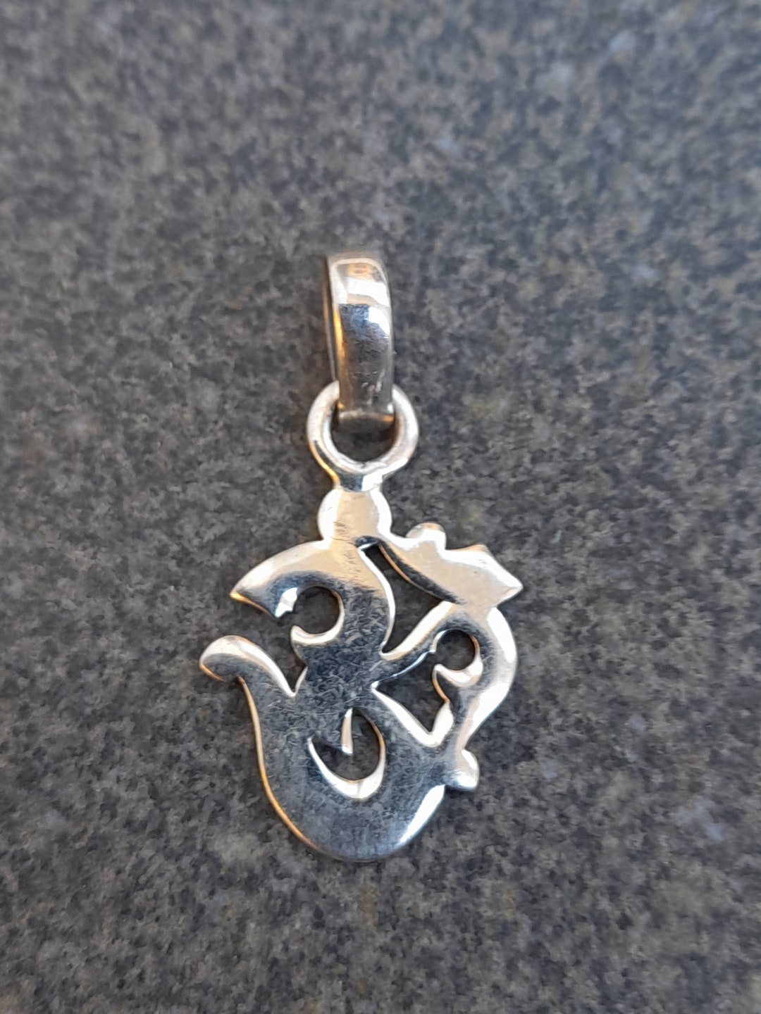 Small Playful Om Sign Made of Silver - Etsy