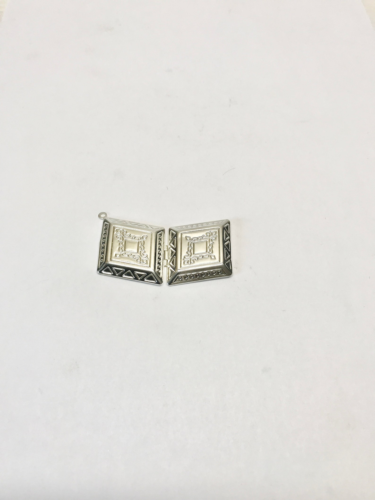 Antique Silver Rhombus Locket Charm/pendant 41 X 31 Mm - Etsy Singapore