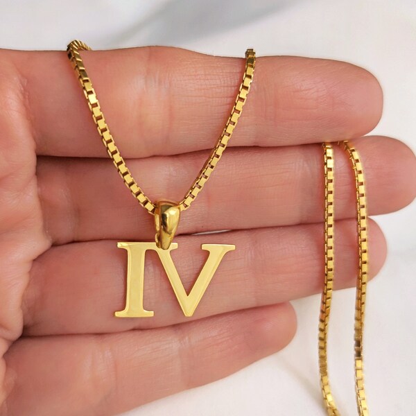 Gold Roman Numeral 3 Pendant Necklace - Etsy