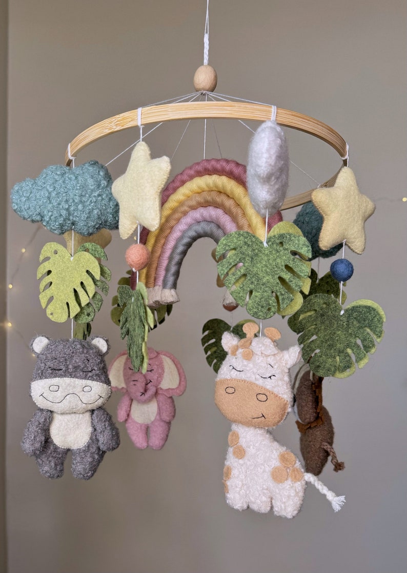 Boucle Safari Baby Mobile: Felt Jungle Animals & Rainbow - Etsy