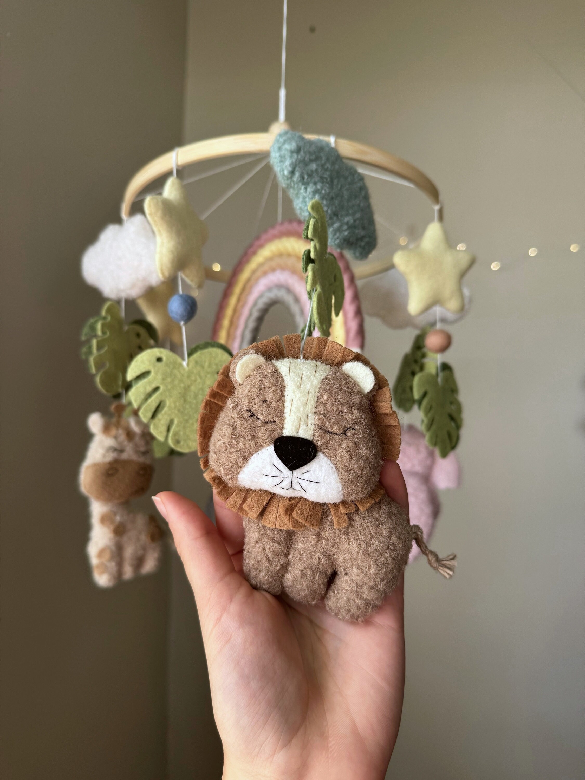 Boucle Safari Baby Mobile: Felt Jungle Animals & Rainbow - Etsy
