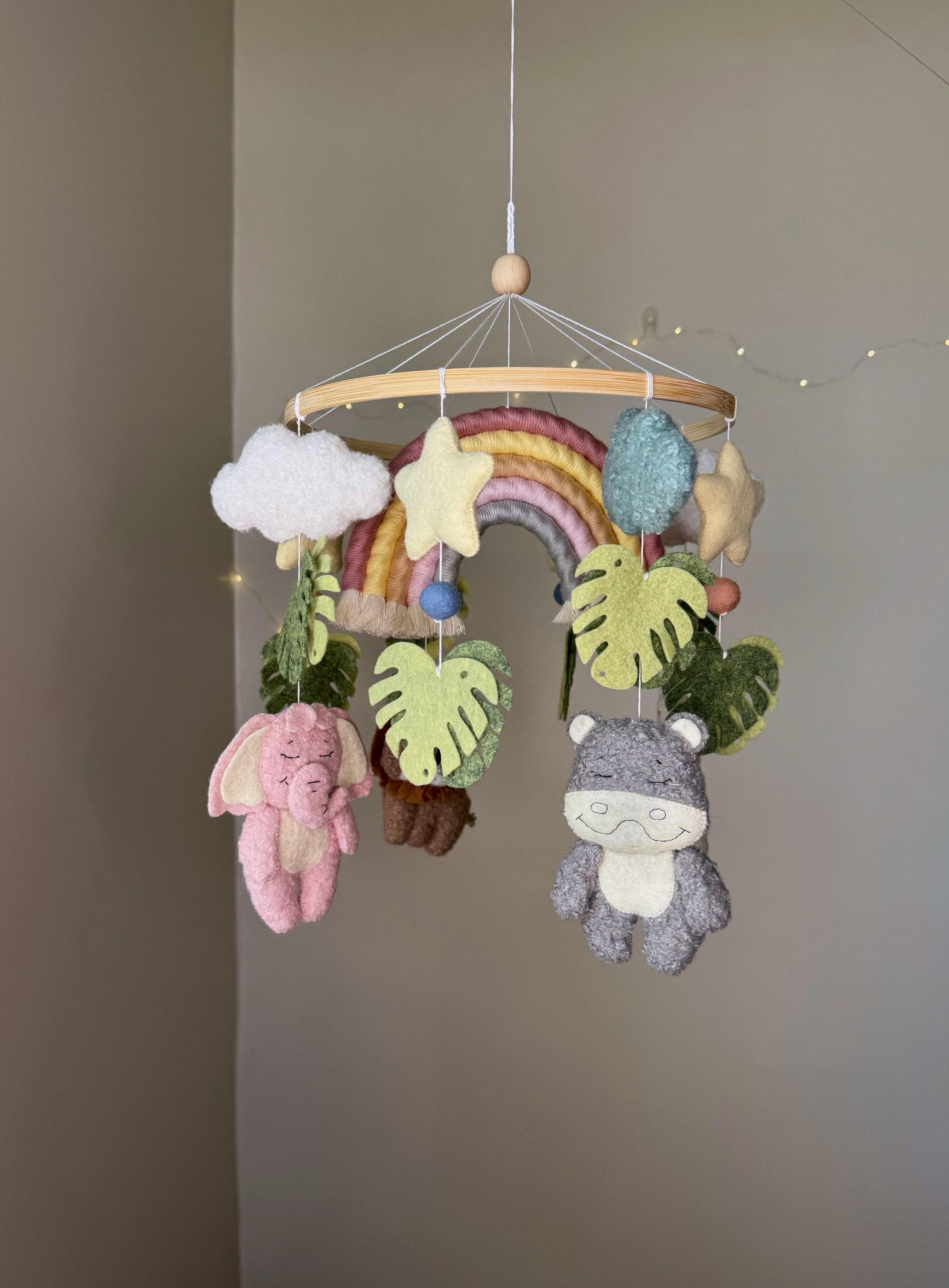 Boucle Safari Baby Mobile: Felt Jungle Animals & Rainbow - Etsy