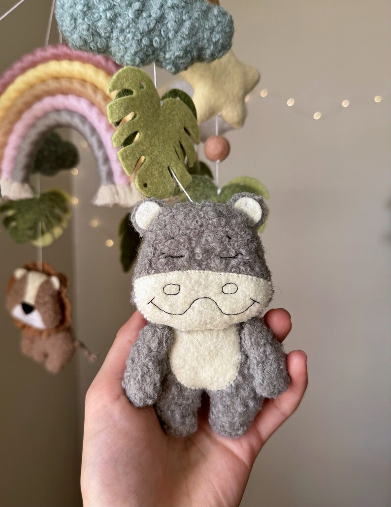Boucle Safari Baby Mobile: Felt Jungle Animals & Rainbow - Etsy