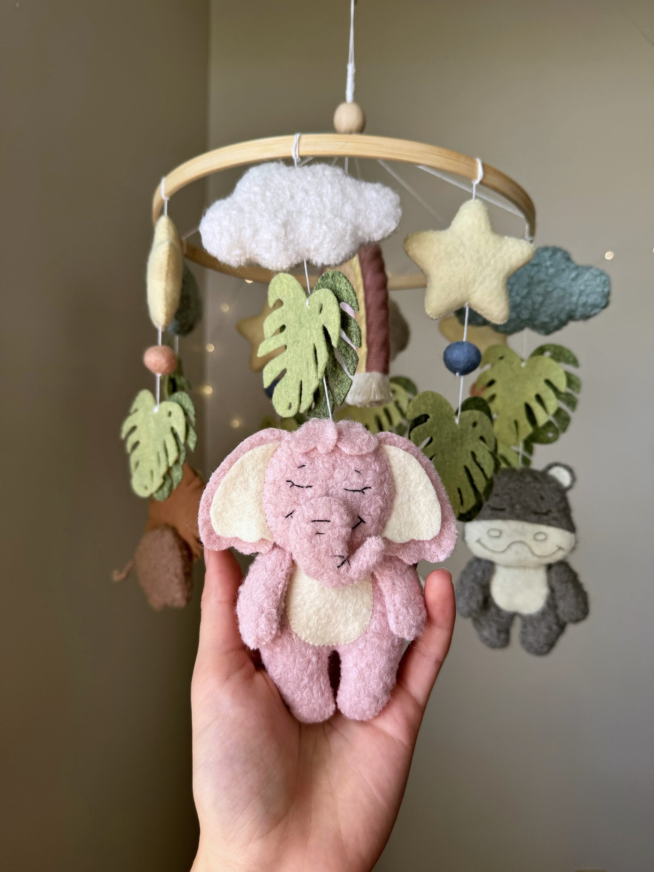 Boucle Safari Baby Mobile: Felt Jungle Animals & Rainbow - Etsy