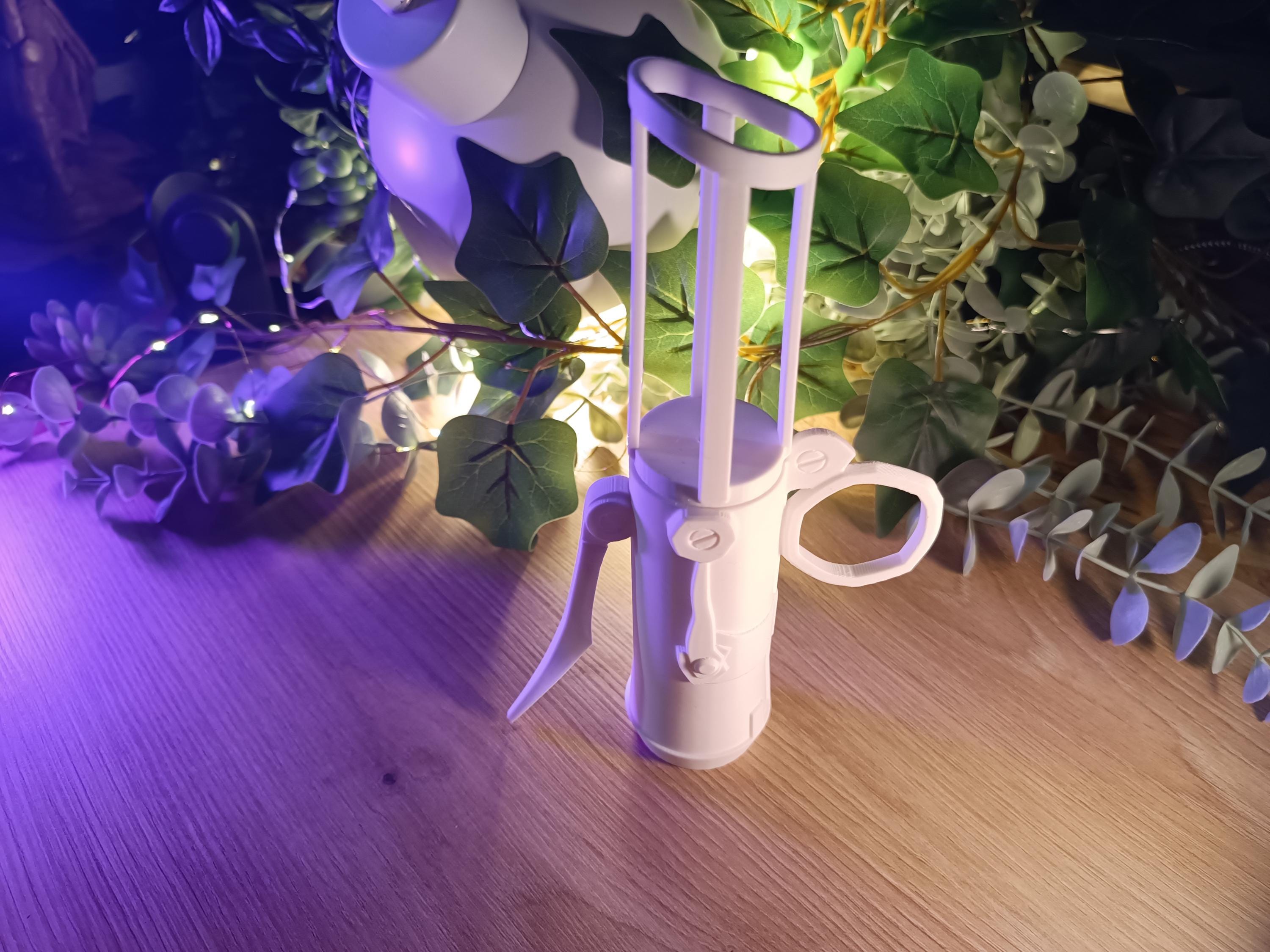 Silco Eye Syringe Prop From Arcane – 3D Printed Cosplay Prop Hand ...