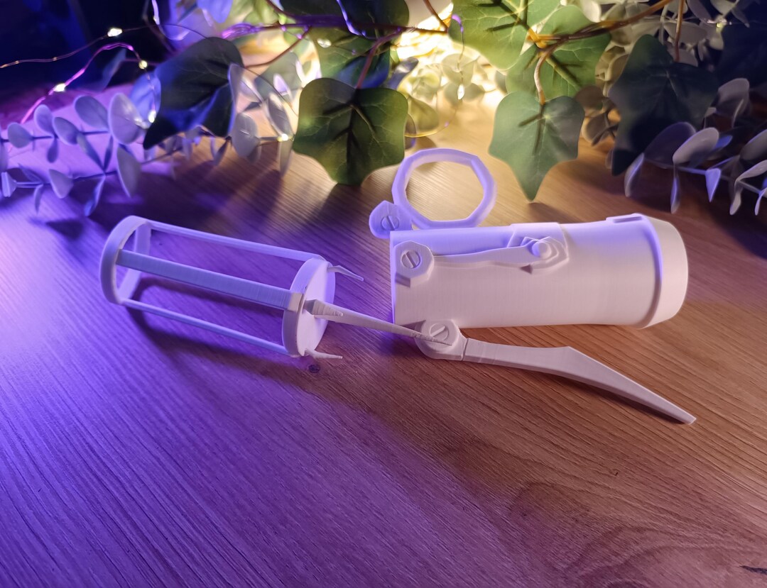 Silco Eye Syringe Prop From Arcane – 3D Printed Cosplay Prop Hand ...