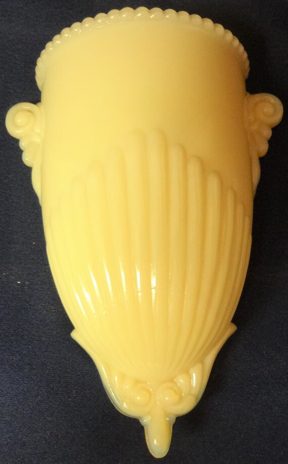 Aladdin Alacite Dishware Sold At Auction: 1938 1942 Alacite By