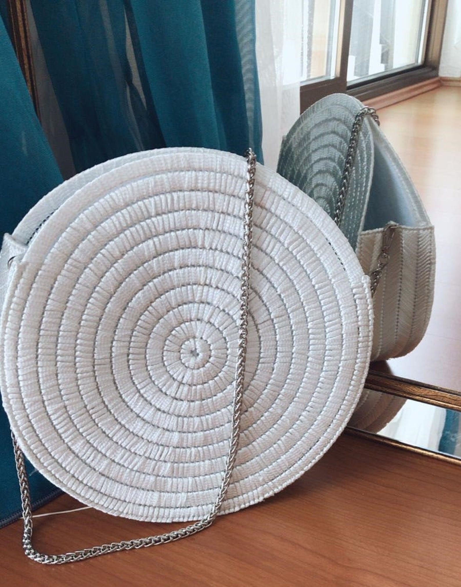 Round Shoulder Bag White Plastic Canvas Bag Handmade Bag | Etsy