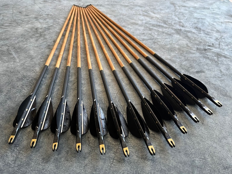 Traditional Wooden Target Arrow - Black & Golden Design - 12 PCS ...