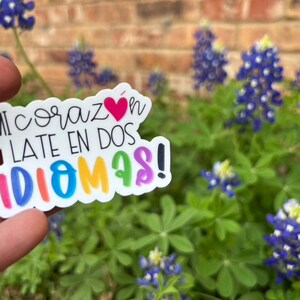 Mi Corazón Late En Dos Idiomas! Sticker - Etsy