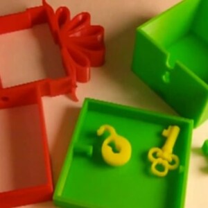 Lockable Present Ornament - Etsy