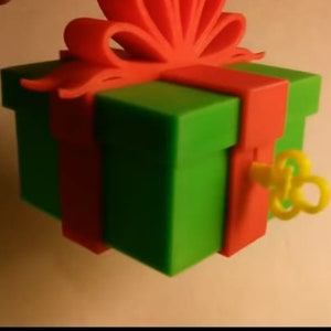 Lockable Present Ornament - Etsy