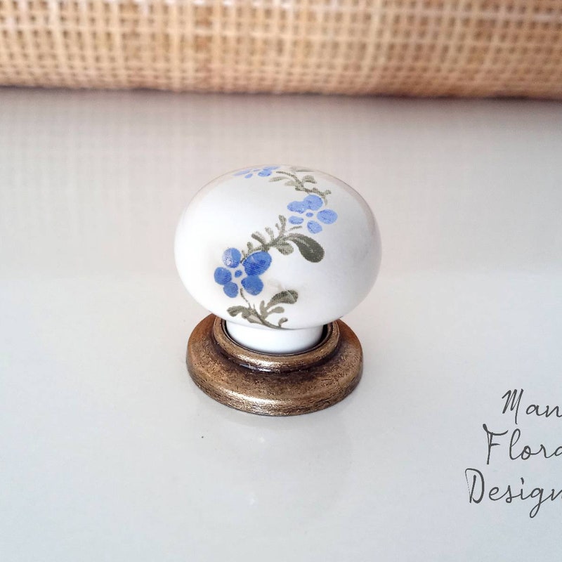 Floral Knobs - Etsy