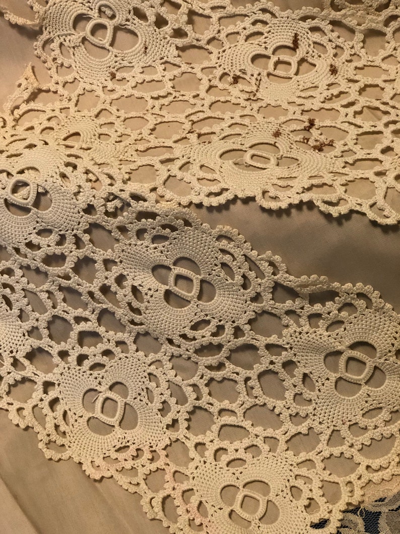 Vintage Lot of Lace Doilies/ Hand Crochet Large Lace Doilie / - Etsy