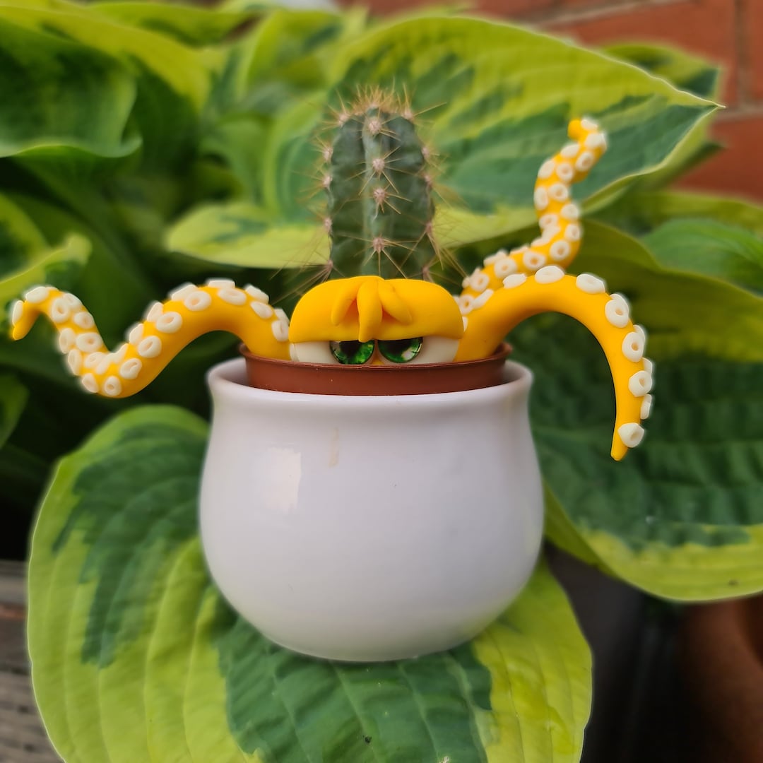 Miniature Octopus, Plant Pot Decoration, Glow-in-the-dark Kraken. Mini ...